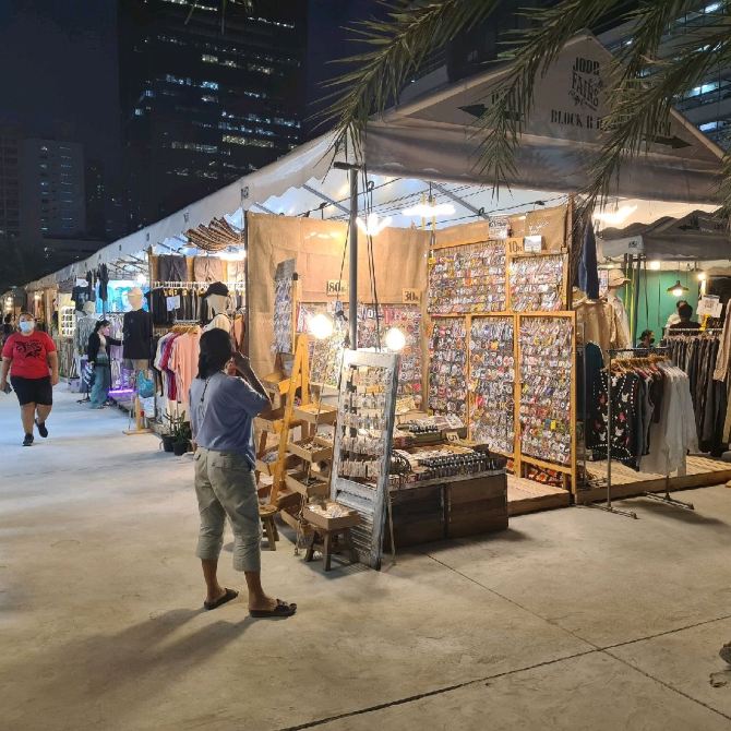 Jodd Fair - night market แห่งใหม่ใจกลางเมือง | Trip.com กรุงเทพฯ