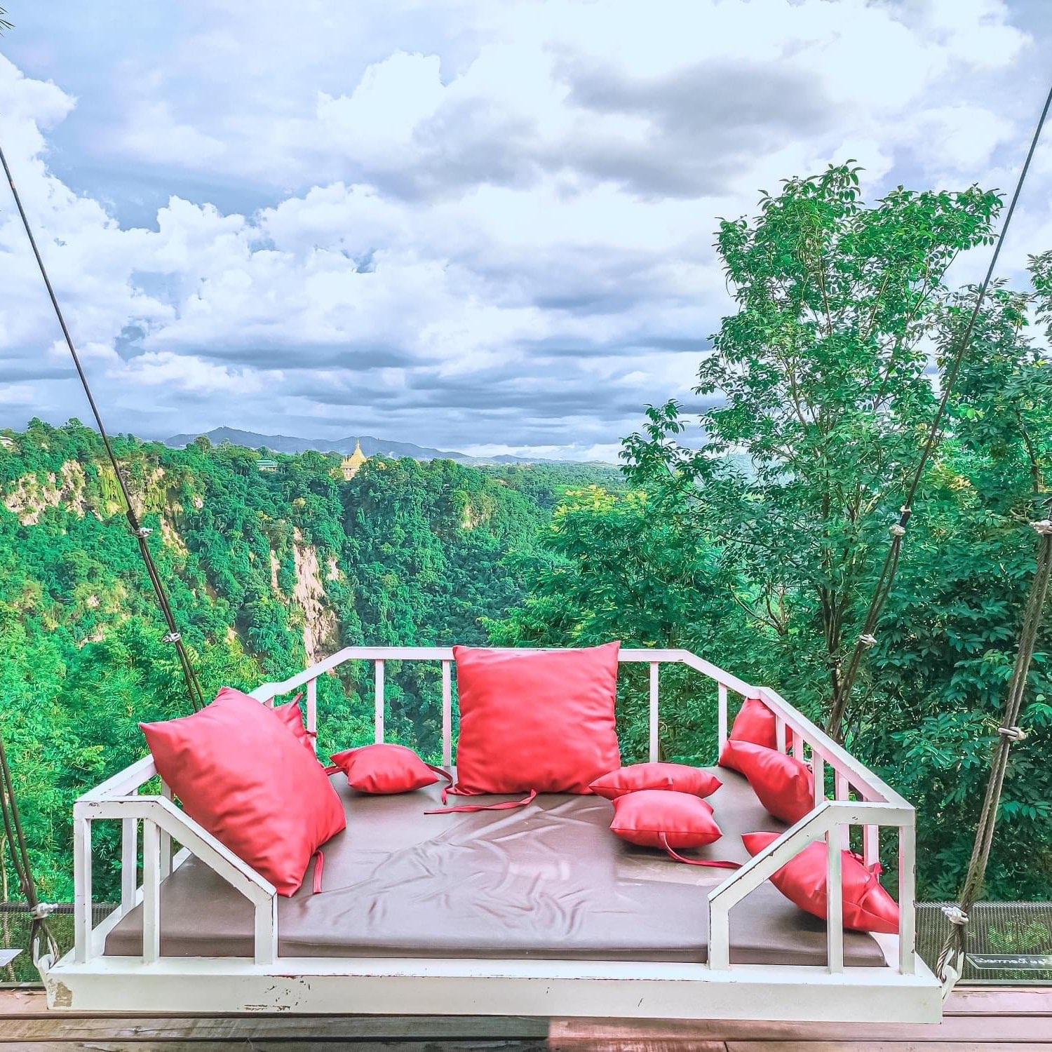 Pyin Oo Lwin Travel Guide 2024 - Things to Do, What To Eat & Tips ...