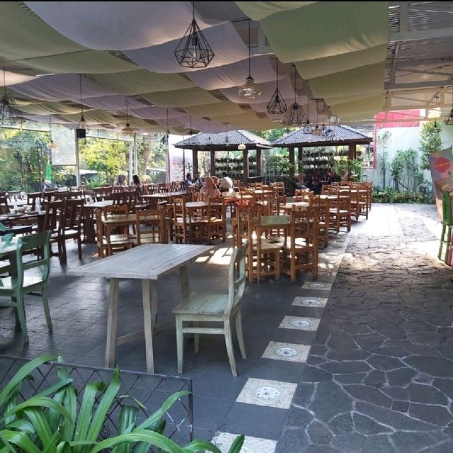 Tree House Cafe Bandung | Trip.com Bandung City