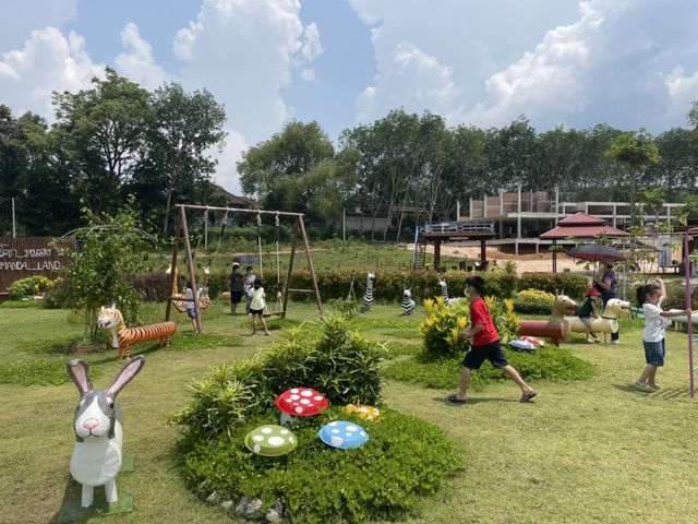 MANDA LAND | Trip.com ตราด