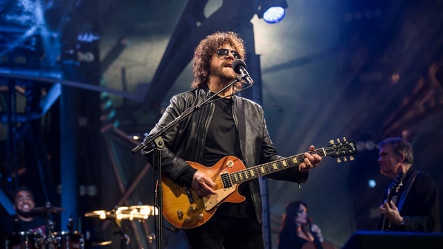 Jeff Lynne's ELO - The Over And Out Tour 2024 2024 (Sacramento ...