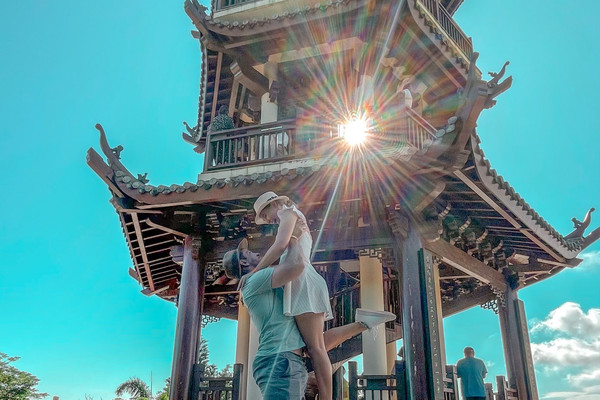 Tropical Rainforest Guide for Yalong Bay | Trip.com ซานย่า