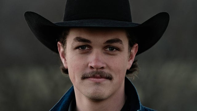 Zach Top: Cold Beer & Country Music Tour 2025 (Indianapolis) | Everwise ...