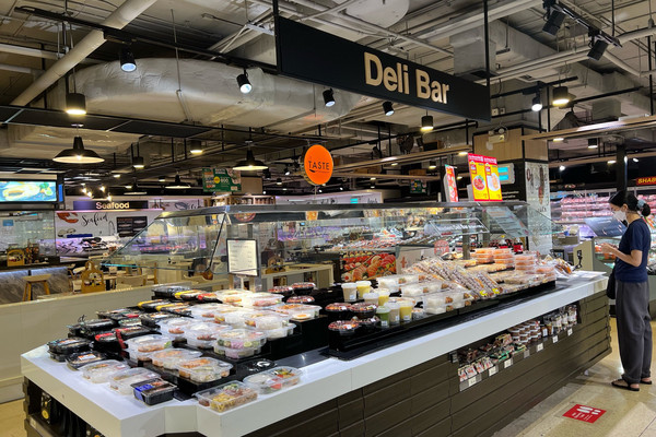 Deli Bar ที่ Tops Market | Trip.com กรุงเทพฯ