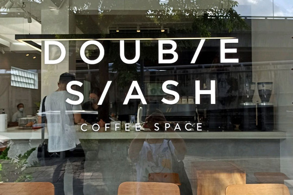 DOUBLE SLASH // COFFEE SPACE : RAMA 8 | Trip.com กรุงเทพฯ
