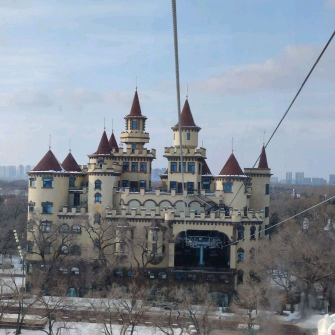 FROZEN river 🚡 view | Trip.com Harbin Travelogues