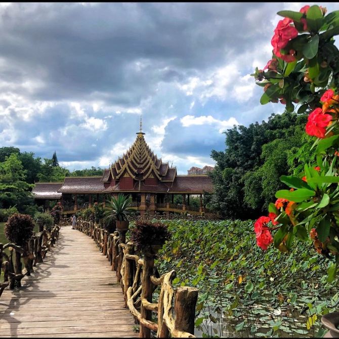 Manting Park | Trip.com Jinghong