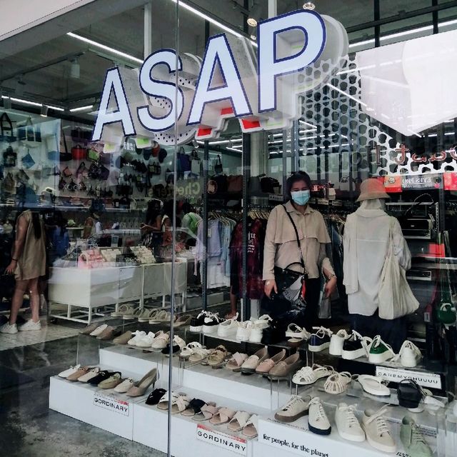 ASAP, Fashion is trending! 👗👠 | Trip.com Bangkok