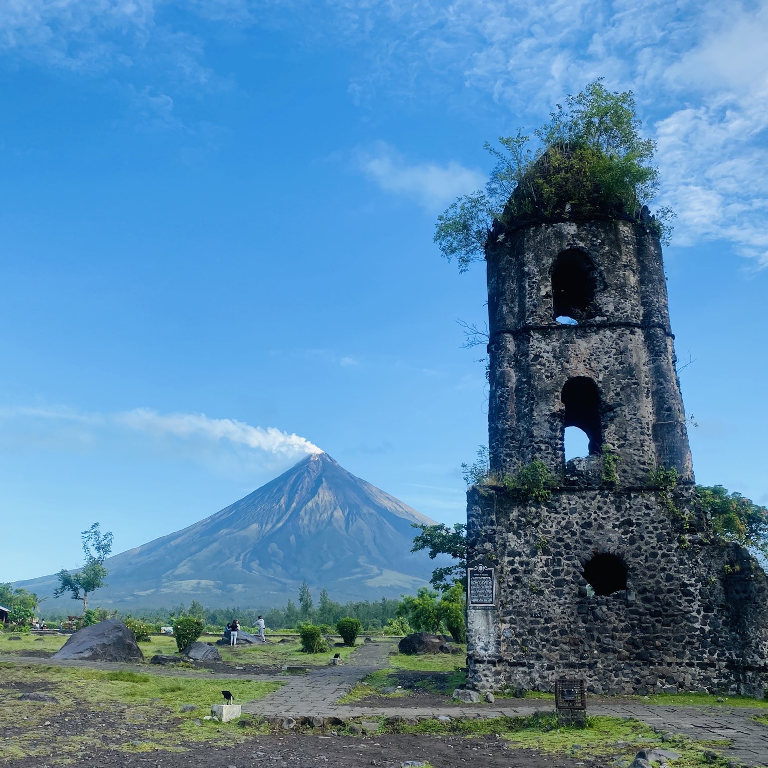 Cagsawa Ruins