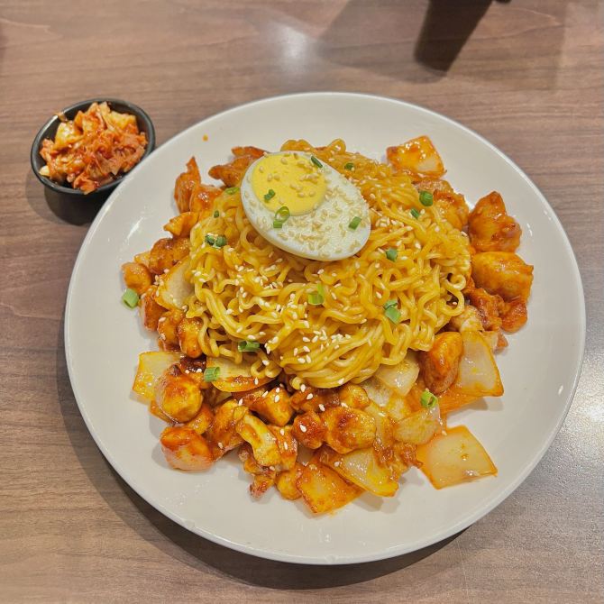 New Yaohan’s Food Court | Trip.com Macau Travelogues