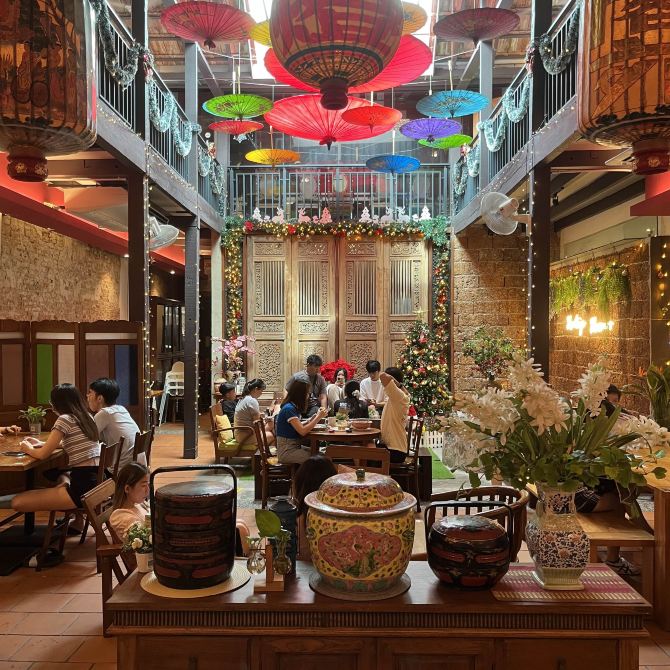 A Slice Of Peranakan At Heritage Flavours | Trip.com Melaka Travelogues