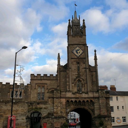 Warwick Travel Guide 2024 - Things to Do, What To Eat & Tips | Trip.com