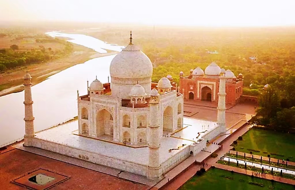 Mumtaz Mahal Tomb