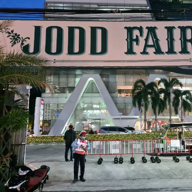 Jodd Fair - night market แห่งใหม่ใจกลางเมือง | Trip.com กรุงเทพฯ