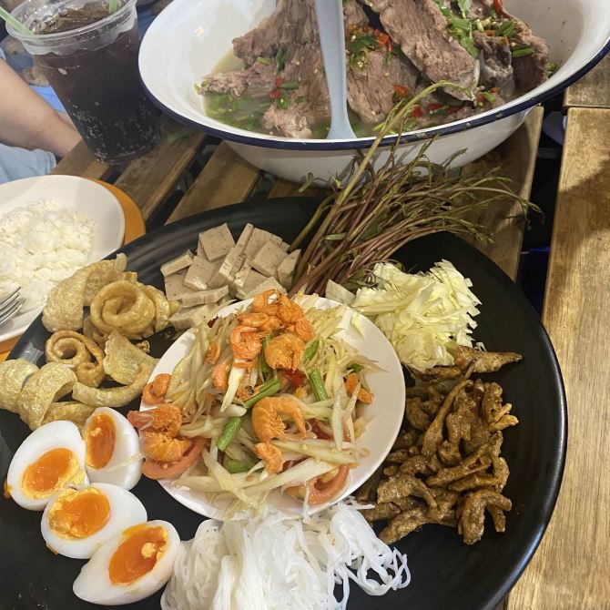 Jodd Fair Night Market Bangkok Thailand | Trip.com Bangkok Travelogues