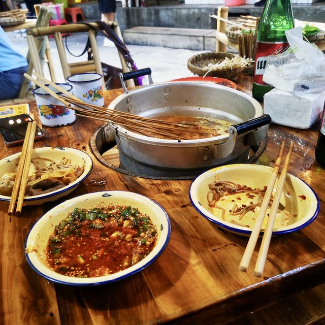 Sichuan hotpot with the locals!! | Trip.com Chengdu