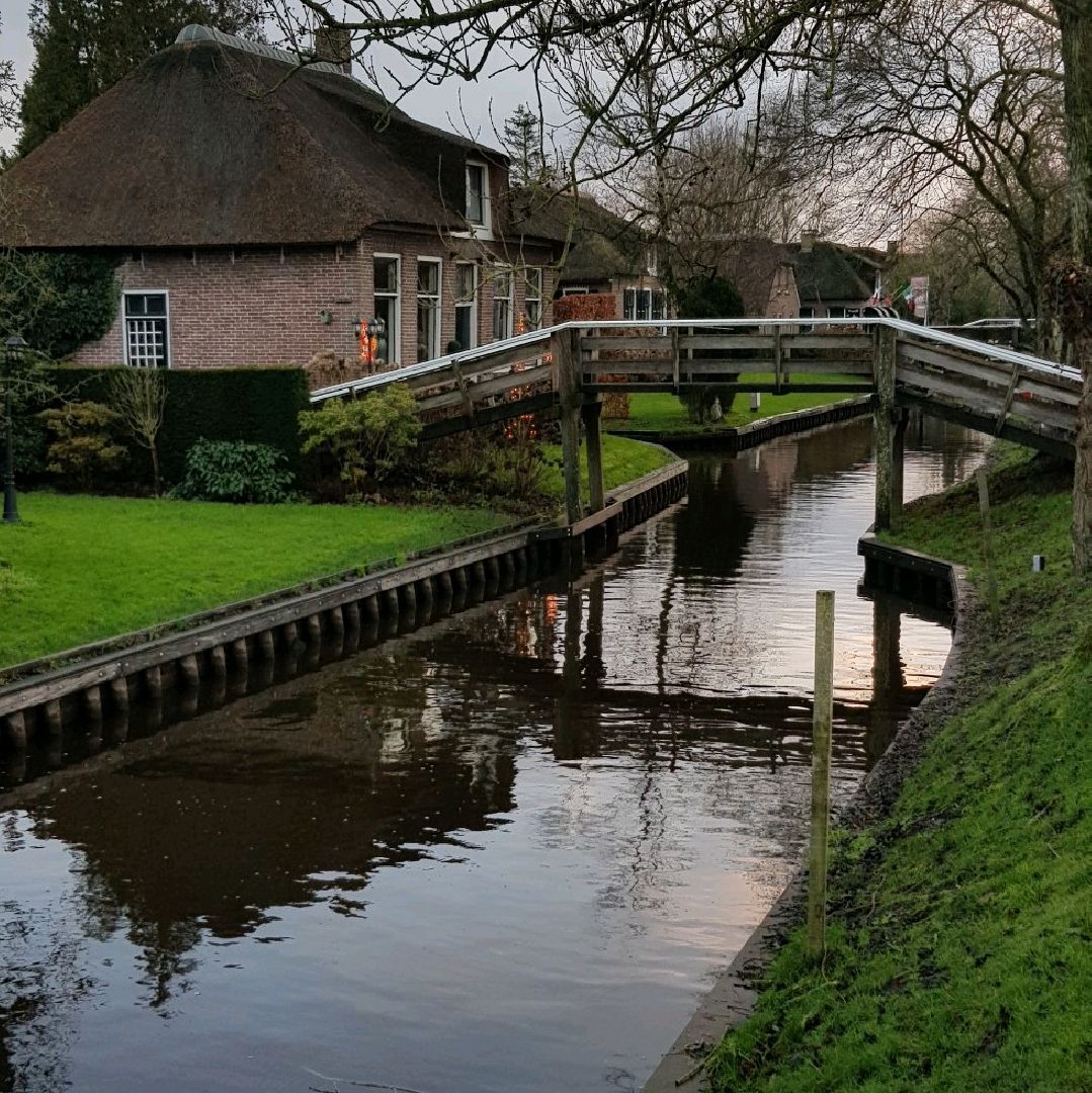 Giethoorn Travel Guide 2024 - Things to Do, What To Eat & Tips | Trip.com