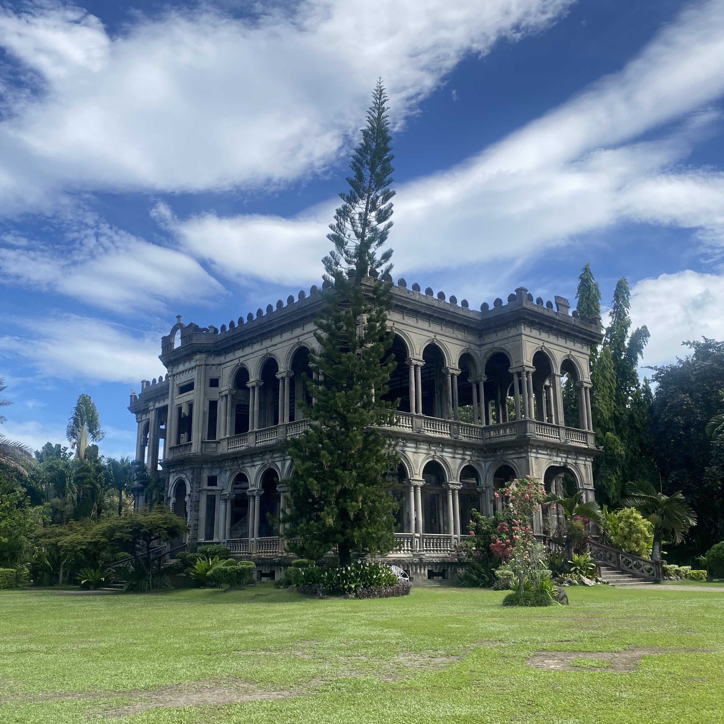 Bacolod Travel Guide 2024 - Things to Do, What To Eat & Tips | Trip.com