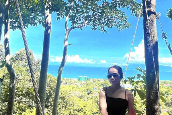 ☕️😋Led Zep Cafe in Kep Province | Trip.com แกบ