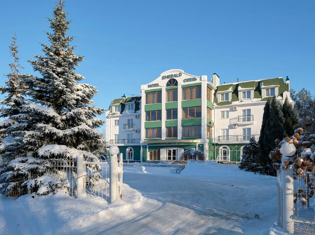 Emerald Hotel - Тольятти