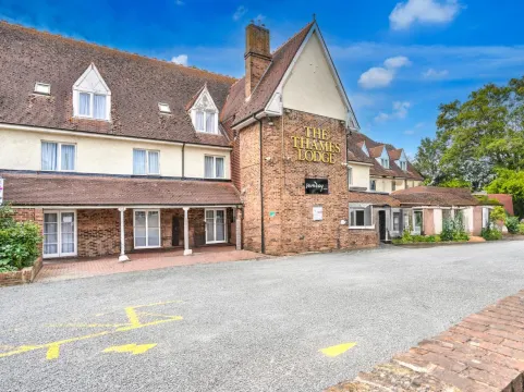 Mercure London Staines Upon Thames Hotel - Staines-upon-Thames