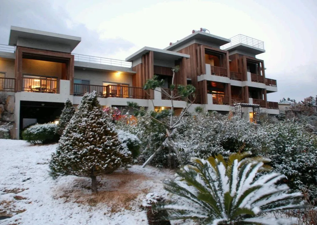 Jeju Eco Suites - Seogwipo-si