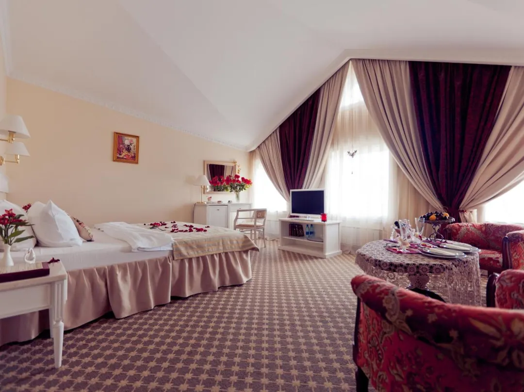 Chekhov Hotel - Екатеринбург
