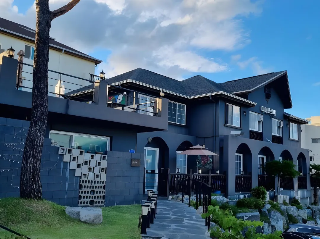 Gyeongju Dear Forma Pension - 慶州