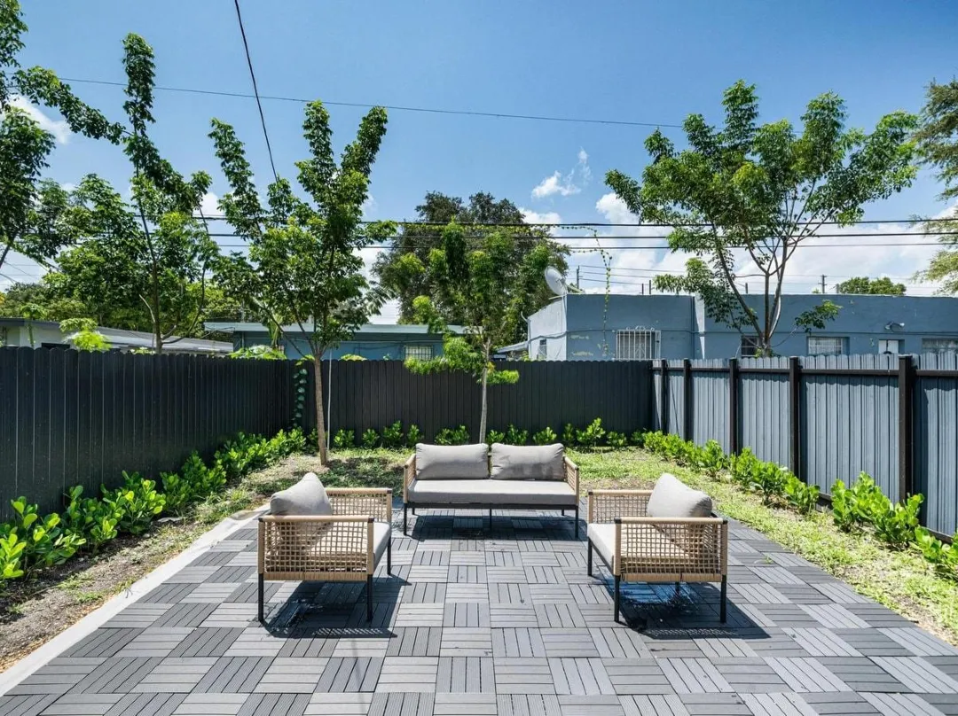 Luxurious 4br Miami Home With Large Patio & Outdoor Space - Miami, FL