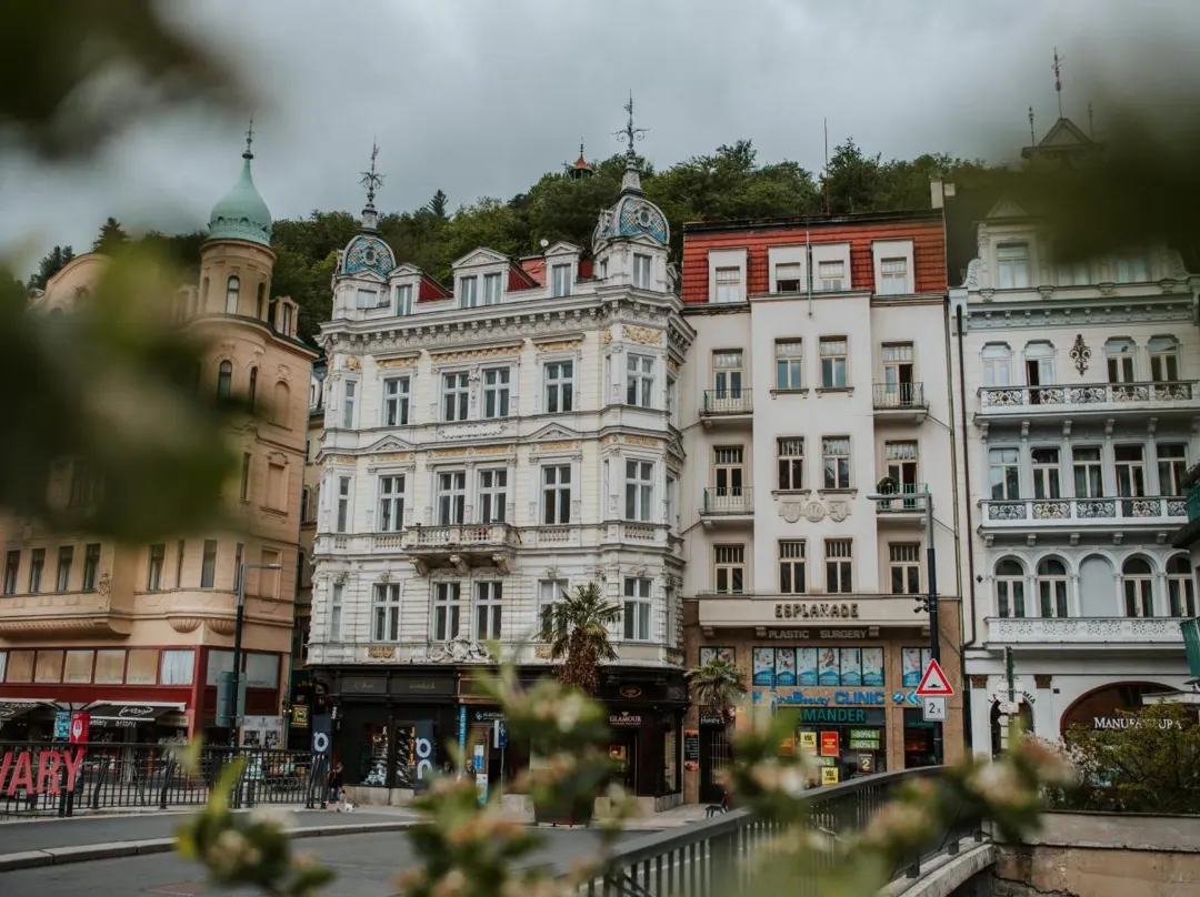 Esplanade Self Check-in Hotel - Karlovy Vary