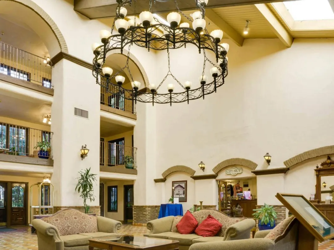 The Buena Park Grand Hotel & Suites - Buena Park, CA