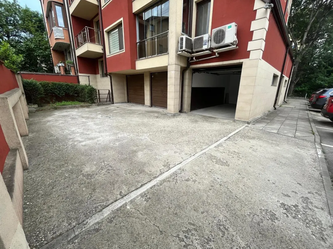 Madrid 2bdr W Free Parking Near Metro, Serdika Mall - Sofia