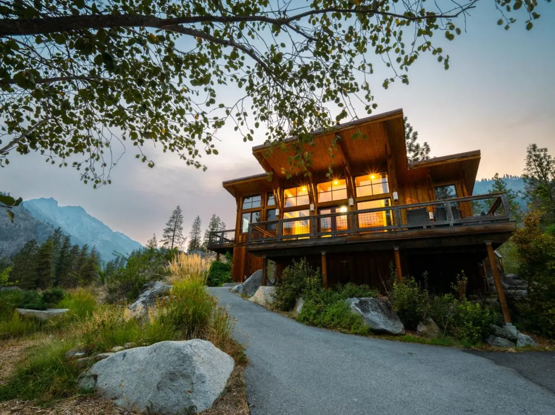 Sleeping Lady Mountain Resort - Leavenworth, WA