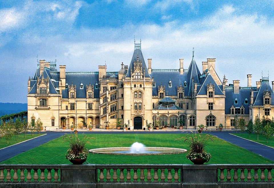 Holiday Inn & Suites ARDEN - ASHEVILLE AIRPORT by IHG, Fletcher - Book ...