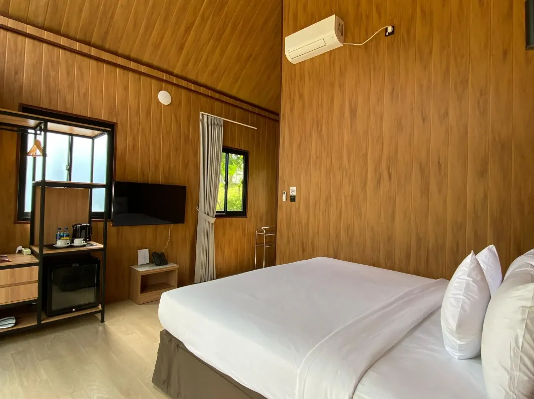 Cabin Geulis Cisarua Puncak - Bogor