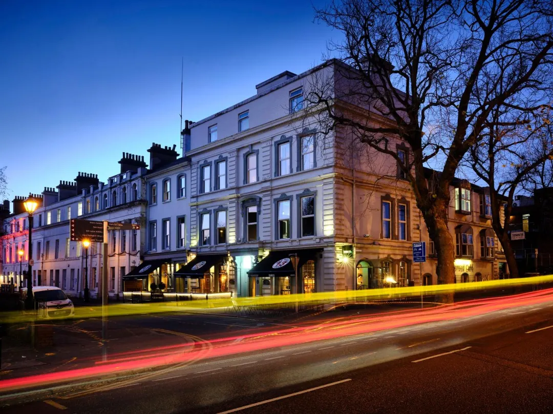 The 1852 Hotel - Self Check-in - Belfast