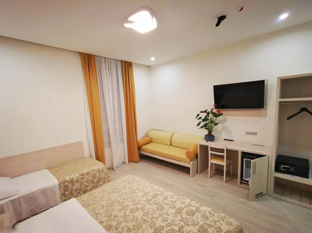 Csi Group - Hotel Metropoli - Milán