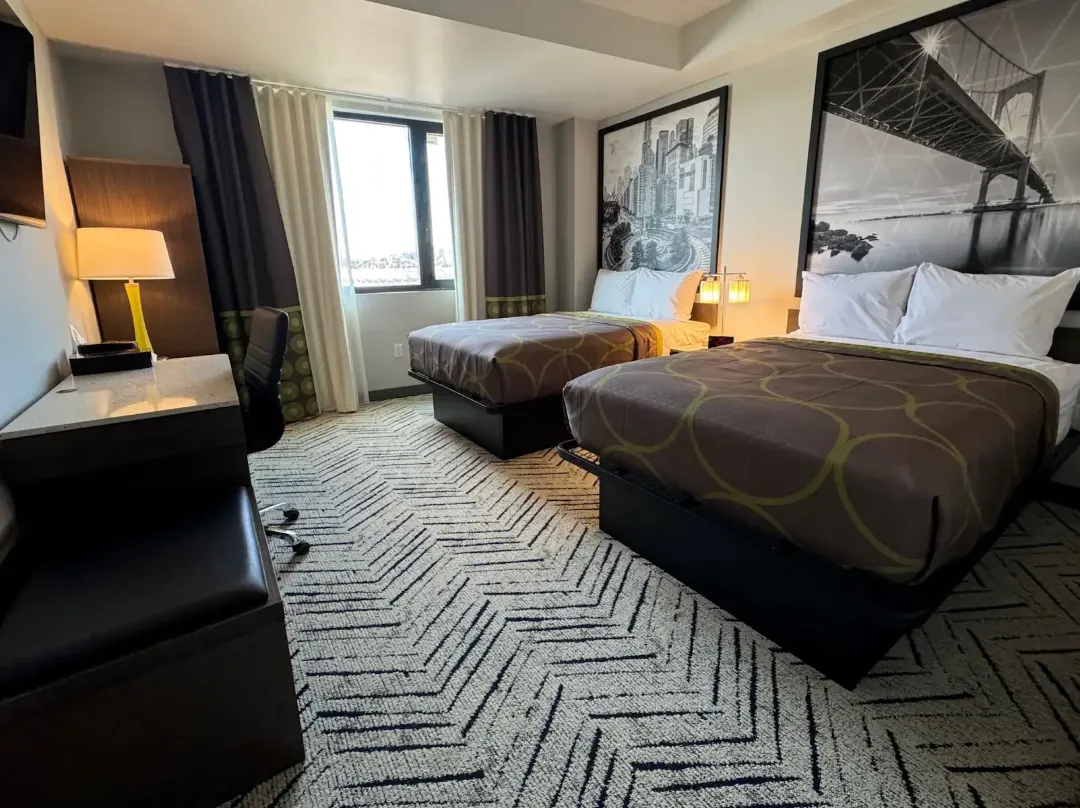 Super 8 By Wyndham Bronx Near Stadium - Bronx, NY
