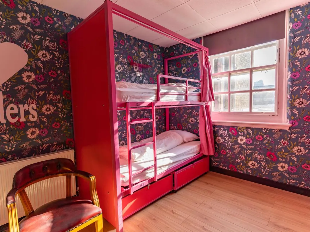 Hostelle - Women Only Hostel London - Hertfordshire