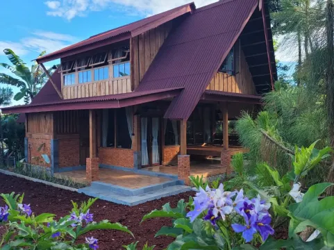 Pondok Rasamala - Resort Bernuansa Alam Pedesaan - Bogor