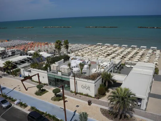 Hotel Ristorante Il Caminetto - Porto San Giorgio