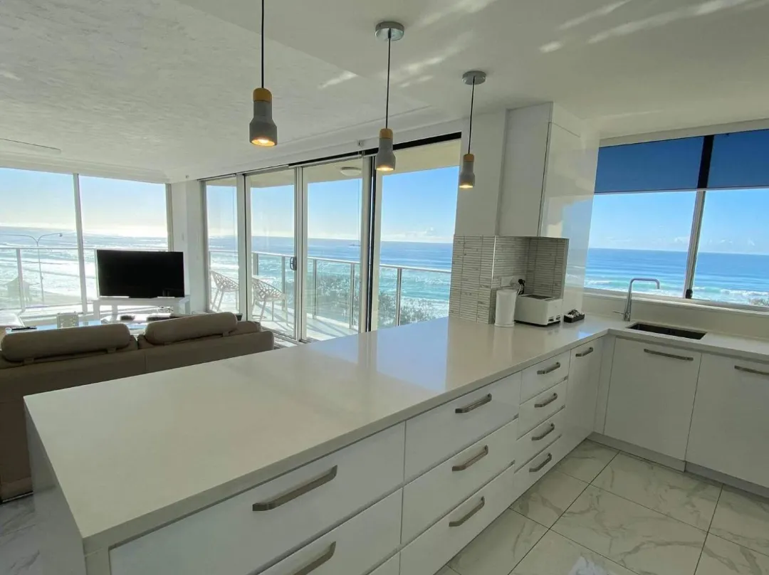 Hi Surf Beachfront Resort Apartments Official Site - Gold Coast