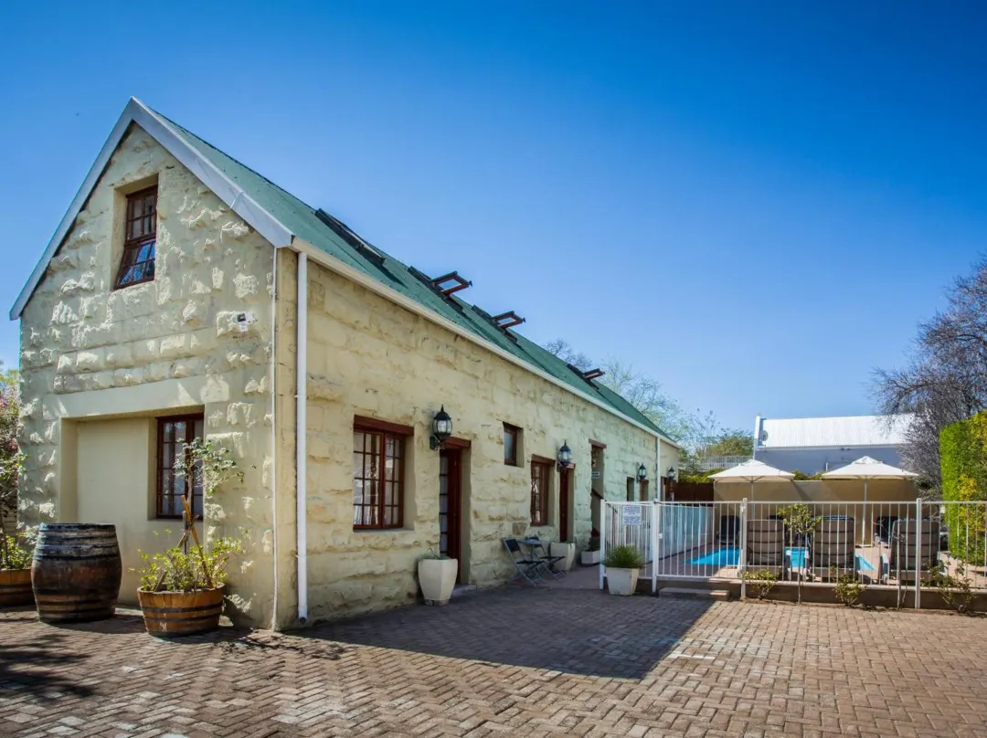 88 Baron Van Reede Guesthouse - Oudtshoorn