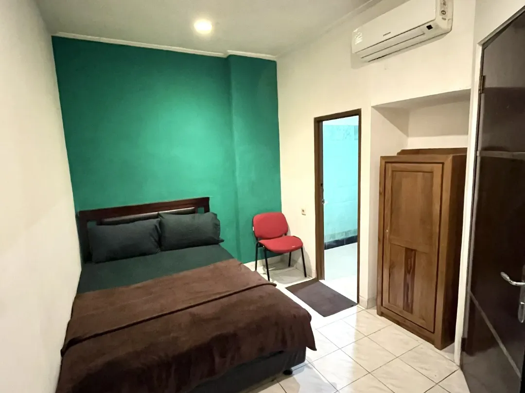 M O M Guest House - 雅加達