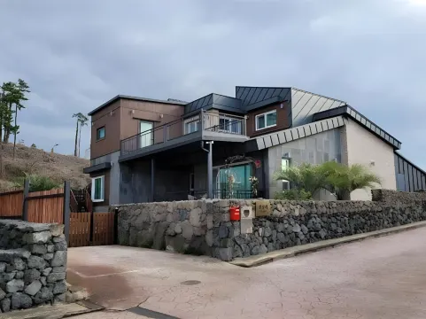 Aewol Aurora Pension - Jeju-si