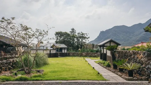 Crobe Sanbang - Seogwipo-si