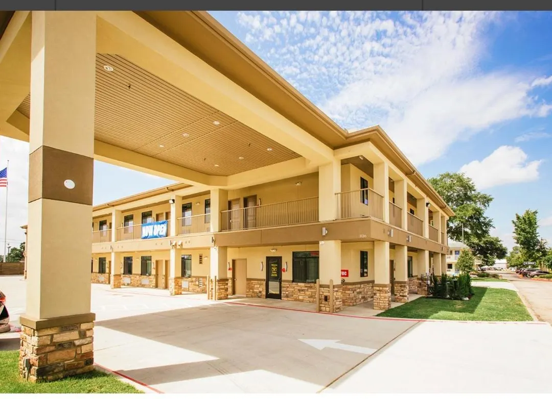 Palace Inn Conroe - Lake Conroe, TX