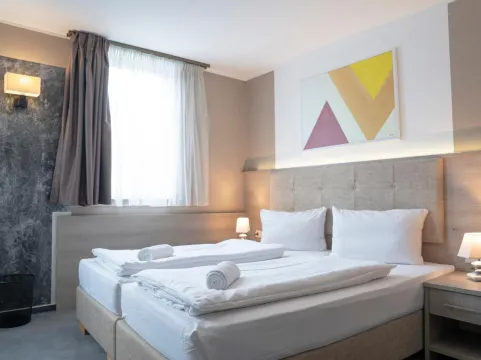 Alpha & Omega Hotel - 슈투트가르트