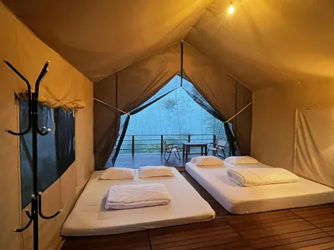 Warung Pinus Glamping - Ciater