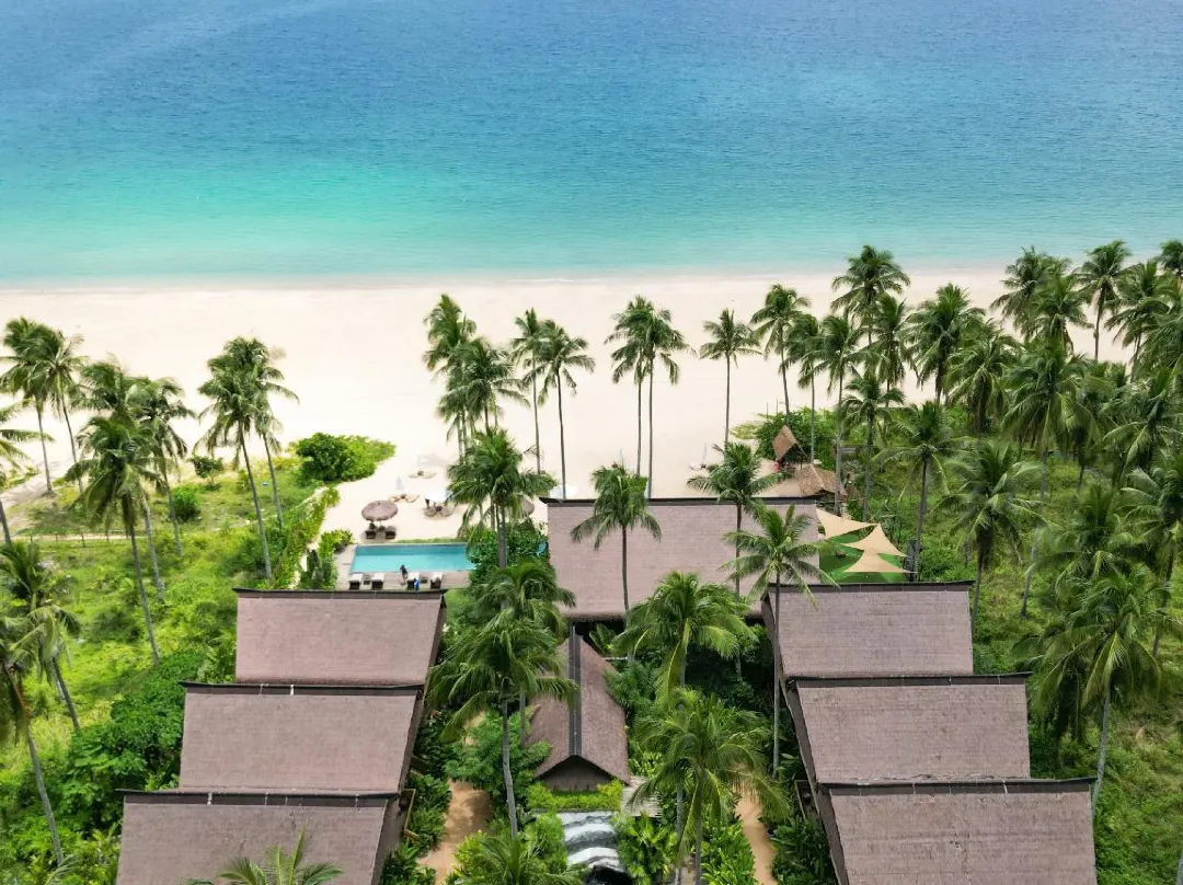 Angkla Beach Club & Boutique Resort - 